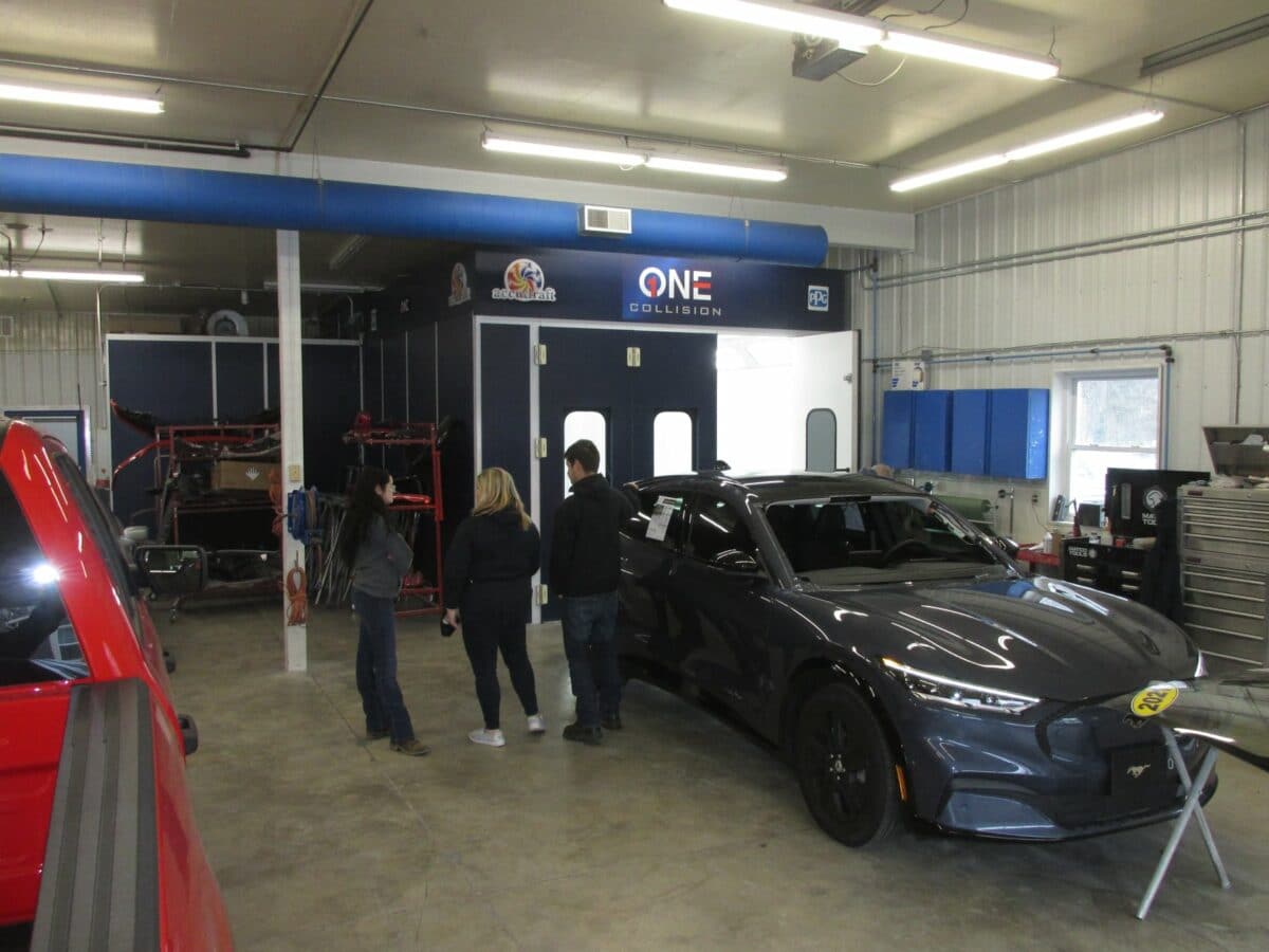 Auto Body and Collision Repair Services - One Collision